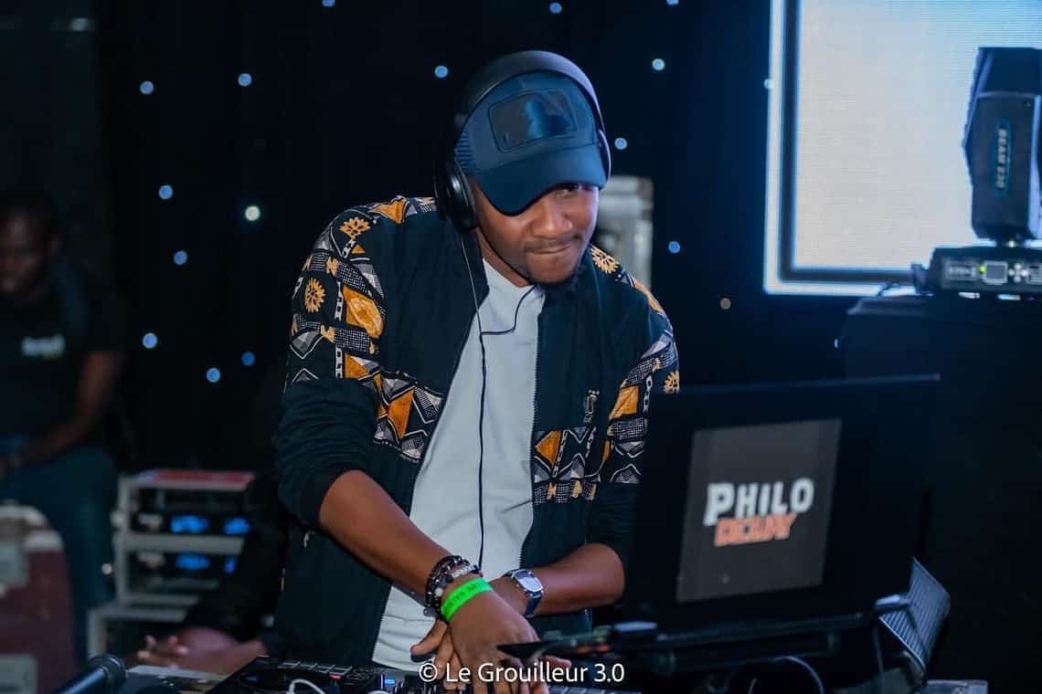 Les maestros du mix : 10 DJ qui influencent la scène ivoirienne